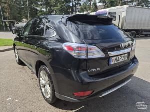 Black Lexus RX 450h 2011 in Trakai, with an engine capacity of 3.50 L and mileage of 415 thousand km for 11800 €, photo 5 on AUTOMOTO.COM.LV