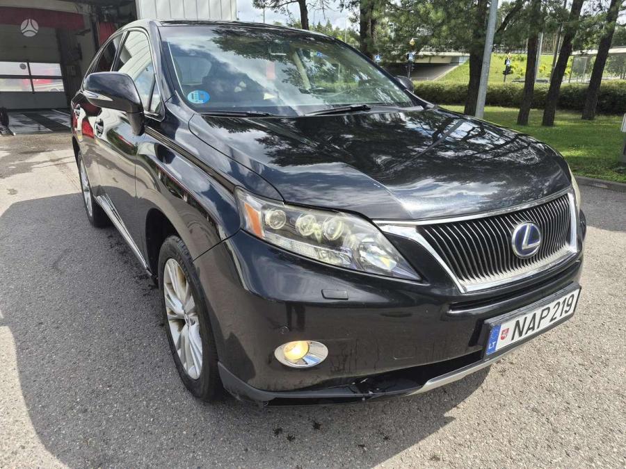 Melns Lexus RX 450h 2011 Trakai, ar dzinēja tilpumu 3.46 L un nobraukumu 415 tūkst. km par 11800 €, foto 1 vietnē AUTOMOTO.COM.LV
