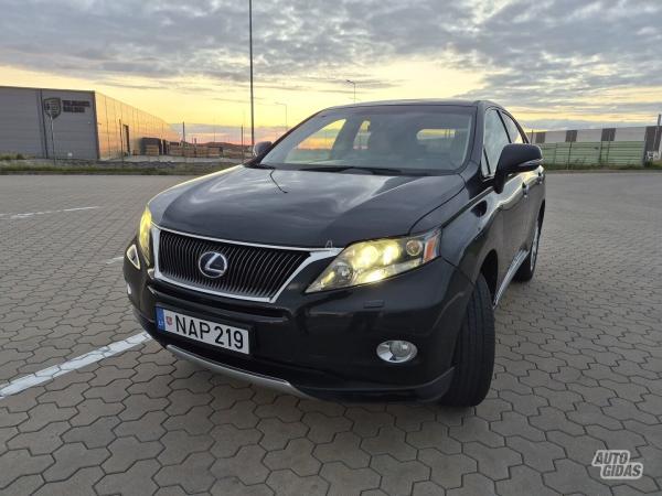Черный Лексус RX 450h 2011 в Тракай, объемом двигателя 3.50 л и пробегом 415 тыс. км за 11800 €, фото 1 на AUTOMOTO.COM.LV