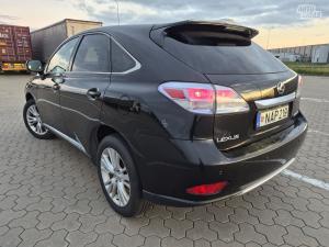 Black Lexus RX 450h 2011 in Trakai, with an engine capacity of 3.50 L and mileage of 415 thousand km for 11800 €, photo 4 on AUTOMOTO.COM.LV