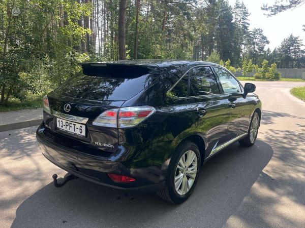 Black Lexus RX 450h 2011 in Vilnius, with an engine capacity of 3.46 L and mileage of 283 thousand km for 12750 €, photo 5 on AUTOMOTO.COM.LV