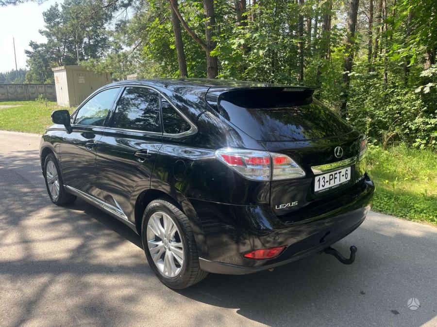Melns Lexus RX 450h 2011 Viļņa, ar dzinēja tilpumu 3.46 L un nobraukumu 283 tūkst. km par 12750 €, foto 8 vietnē AUTOMOTO.COM.LV