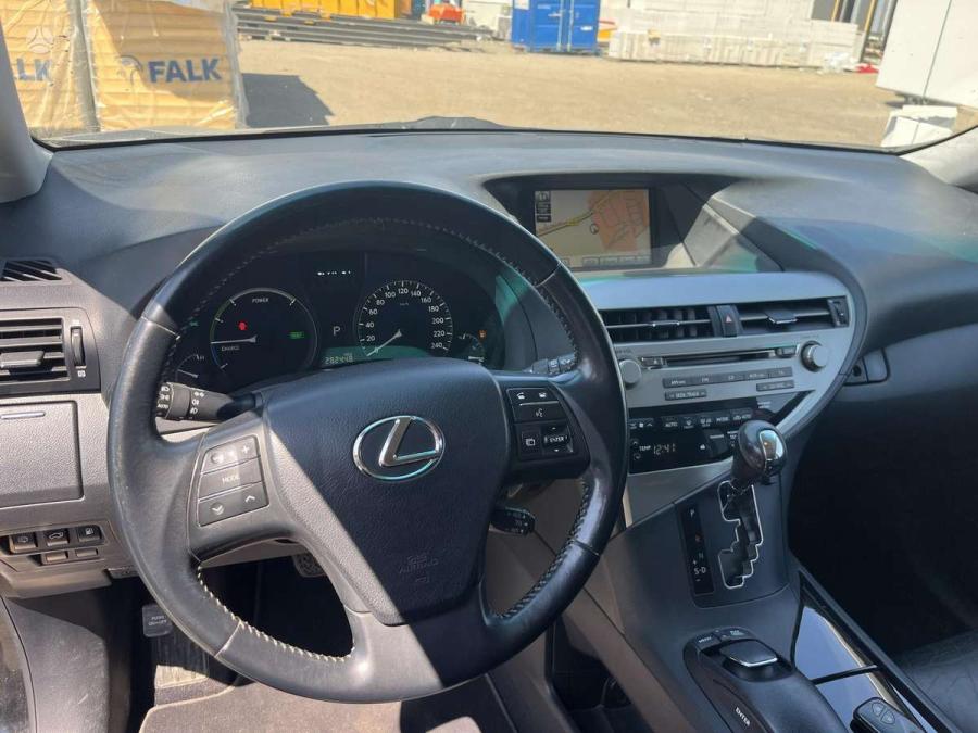 Melns Lexus RX 450h 2011 Viļņa, ar dzinēja tilpumu 3.46 L un nobraukumu 283 tūkst. km par 12750 €, foto 52 vietnē AUTOMOTO.COM.LV