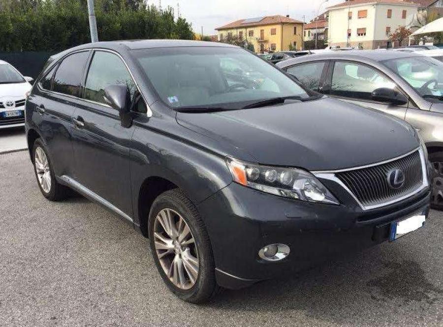 Melns Lexus RX 450h 2011 Viļņa, ar dzinēja tilpumu 3.46 L un nobraukumu 194 tūkst. km par 14999 €, foto 5 vietnē AUTOMOTO.COM.LV