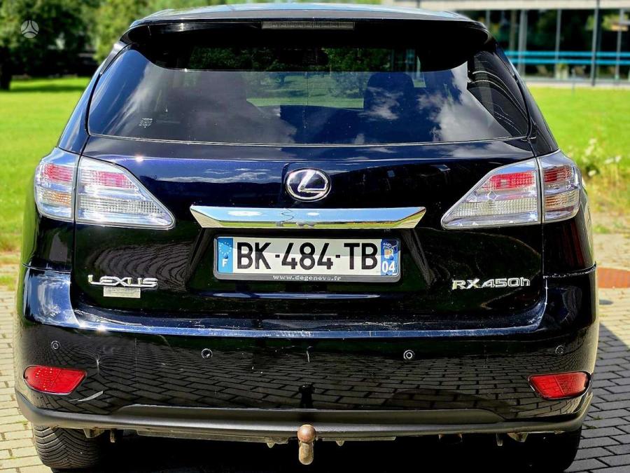 Black Lexus RX 450h 2011 in Taurage, with an engine capacity of 3.46 L and mileage of 290 thousand km for 6400 €, photo 7 on AUTOMOTO.COM.LV