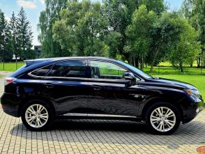 Black Lexus RX 450h 2011 in Taurage, with an engine capacity of 3.46 L and mileage of 290 thousand km for 6400 €, photo 9 on AUTOMOTO.COM.LV