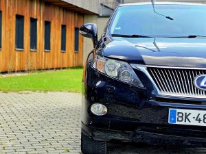Black Lexus RX 450h 2011 in Taurage, with an engine capacity of 3.46 L and mileage of 290 thousand km for 6400 €, photo 10 on AUTOMOTO.COM.LV