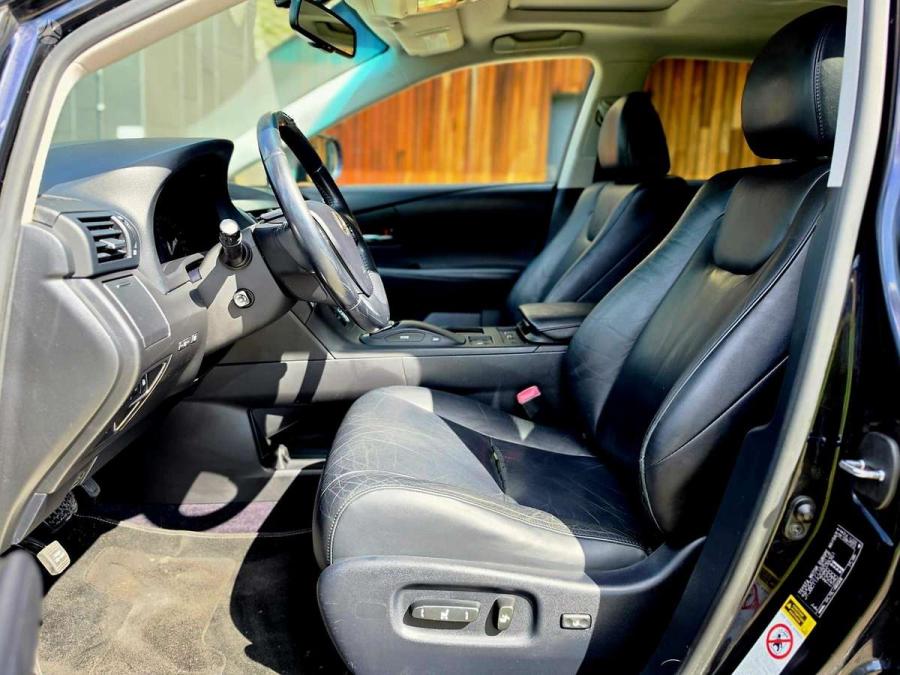 Black Lexus RX 450h 2011 in Taurage, with an engine capacity of 3.46 L and mileage of 290 thousand km for 6400 €, photo 19 on AUTOMOTO.COM.LV
