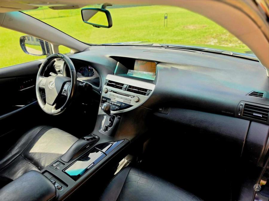 Black Lexus RX 450h 2011 in Taurage, with an engine capacity of 3.46 L and mileage of 290 thousand km for 6400 €, photo 25 on AUTOMOTO.COM.LV