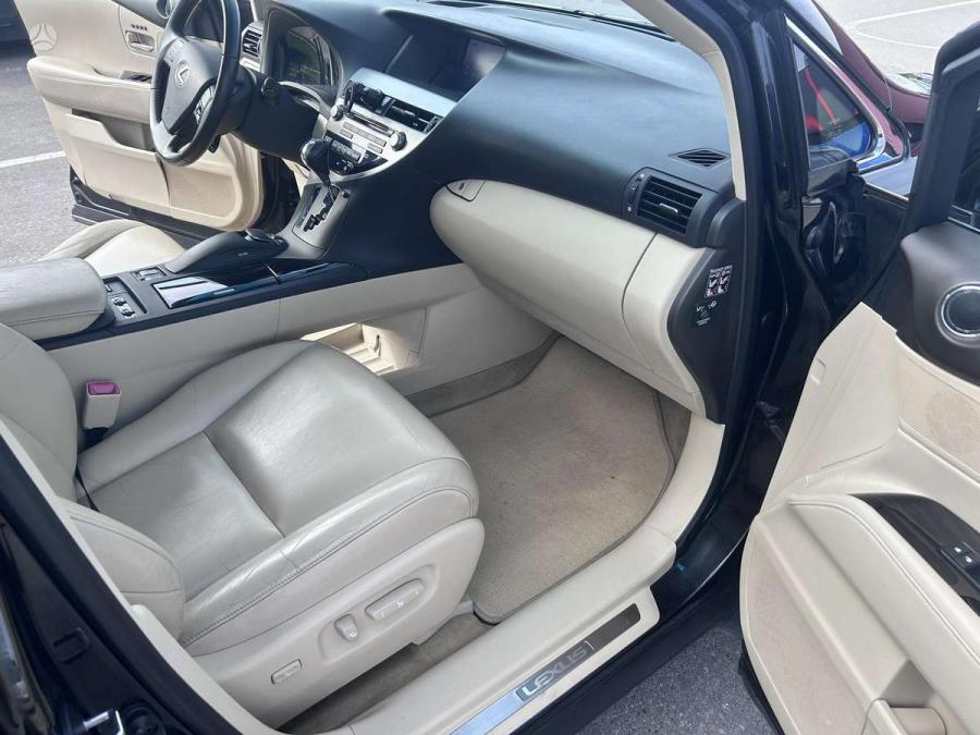 Black Lexus RX 450h 2011 in Vilnius, with an engine capacity of 3.46 L and mileage of 185 thousand km for 13900 €, photo 10 on AUTOMOTO.COM.LV
