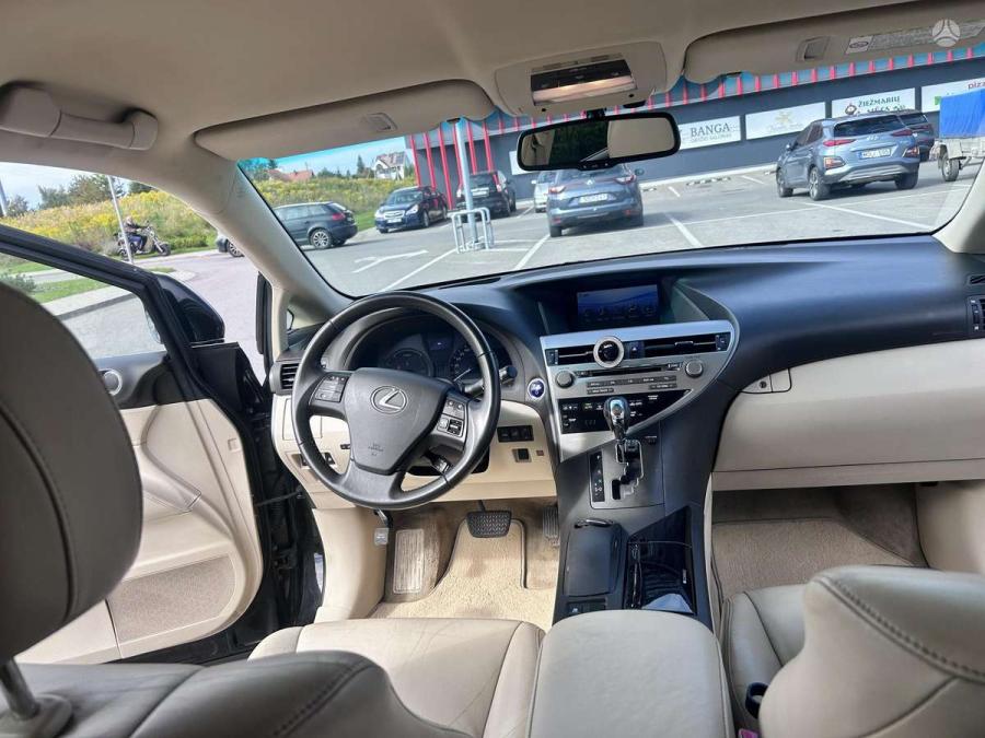 Black Lexus RX 450h 2011 in Vilnius, with an engine capacity of 3.46 L and mileage of 185 thousand km for 13900 €, photo 13 on AUTOMOTO.COM.LV