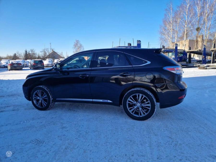 Black Lexus RX 450h 2012 in Ukmerge, with an engine capacity of 3.46 L and mileage of 238 thousand km for 11250 €, photo 12 on AUTOMOTO.COM.LV