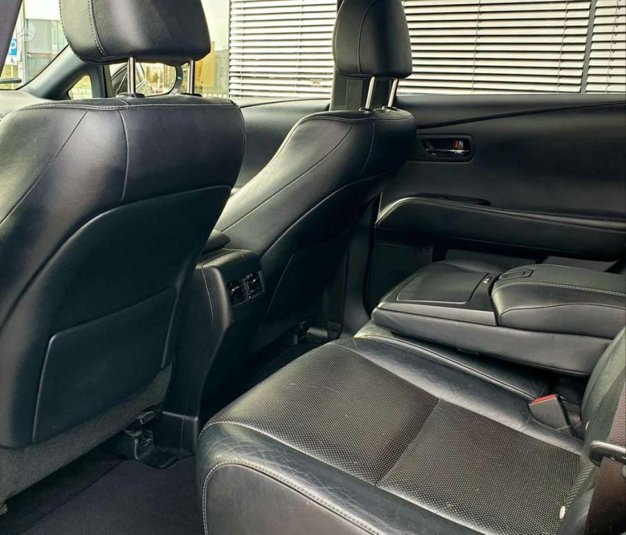 Melns Lexus RX 450h 2012 Viļņa, ar dzinēja tilpumu 3.46 L un nobraukumu 235 tūkst. km par 15700 €, foto 12 vietnē AUTOMOTO.COM.LV