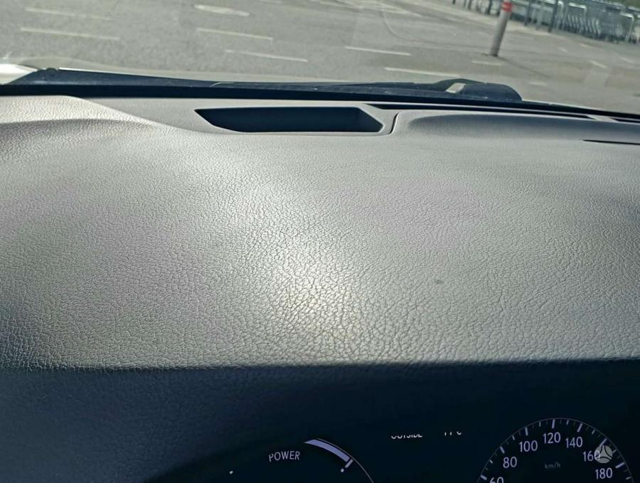 Melns Lexus RX 450h 2012 Viļņa, ar dzinēja tilpumu 3.46 L un nobraukumu 235 tūkst. km par 15700 €, foto 20 vietnē AUTOMOTO.COM.LV