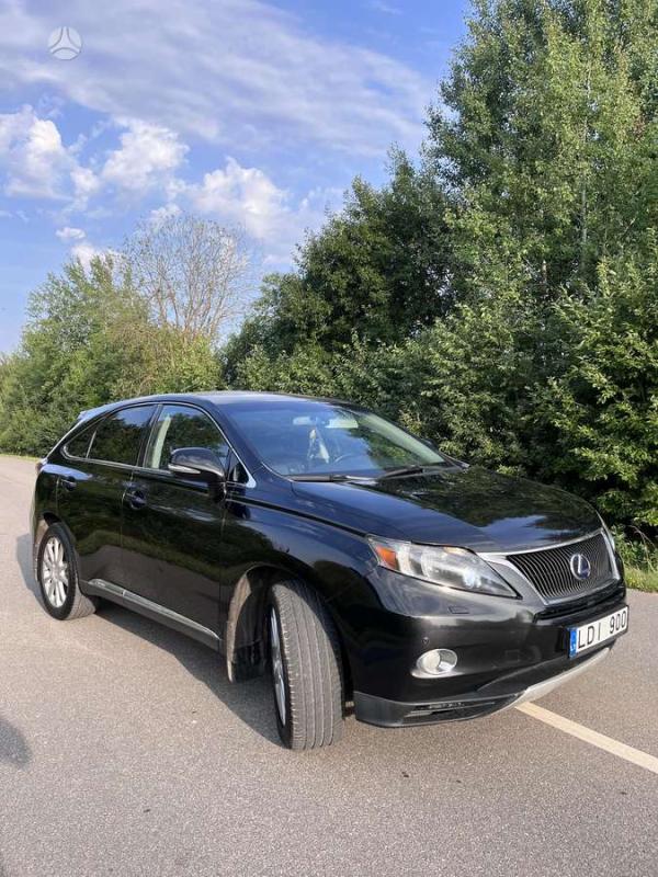 Black Lexus RX 450h 2012 in Vilnius, with an engine capacity of 3.46 L and mileage of 390 thousand km for 10000 €, photo 6 on AUTOMOTO.COM.LV