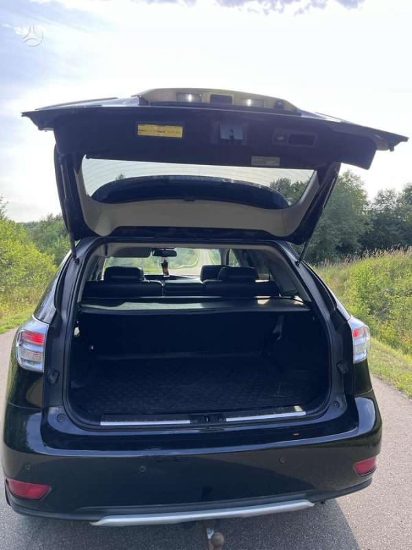 Black Lexus RX 450h 2012 in Vilnius, with an engine capacity of 3.46 L and mileage of 390 thousand km for 10000 €, photo 10 on AUTOMOTO.COM.LV