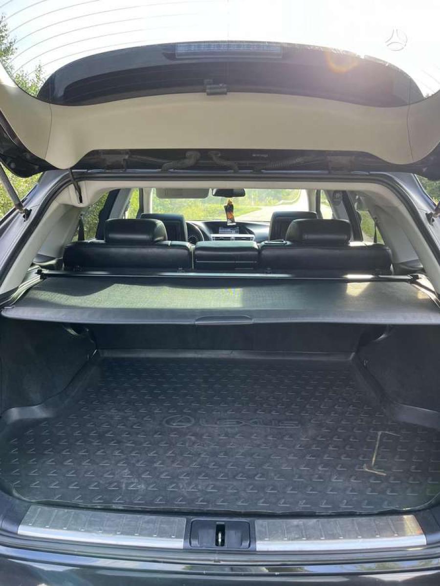 Melns Lexus RX 450h 2012 Viļņa, ar dzinēja tilpumu 3.46 L un nobraukumu 390 tūkst. km par 10000 €, foto 15 vietnē AUTOMOTO.COM.LV