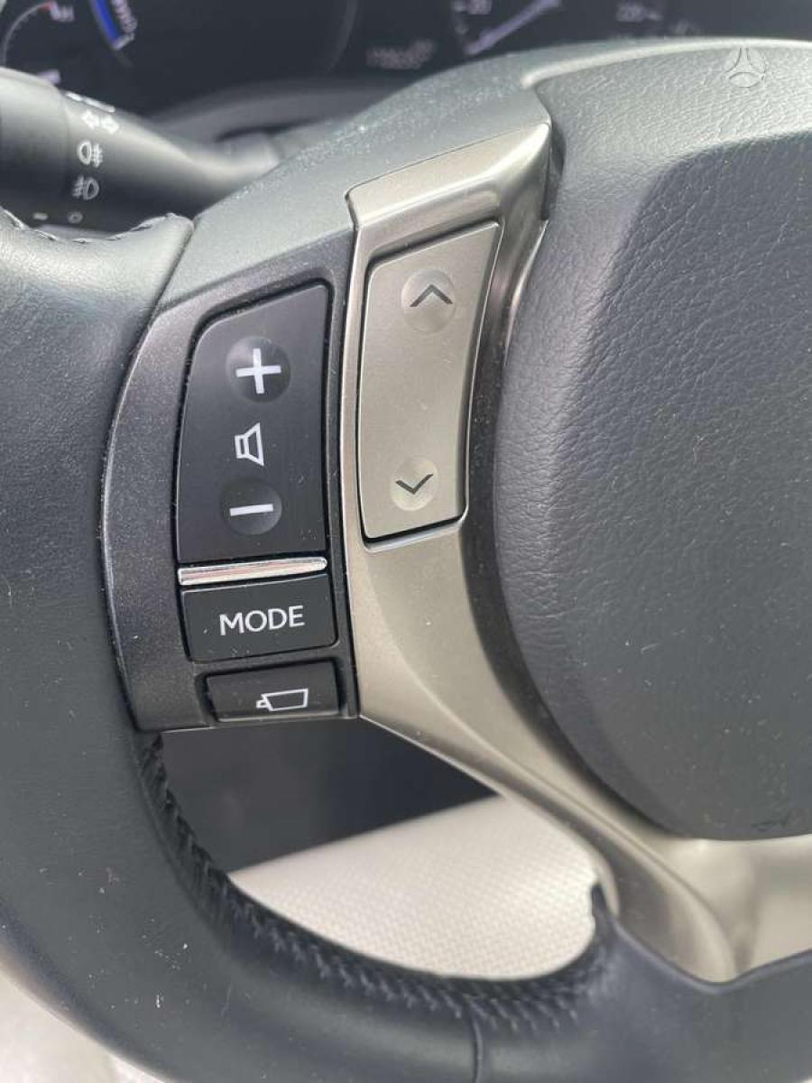 Melns Lexus RX 450h 2012 Viļņa, ar dzinēja tilpumu 3.46 L un nobraukumu 170 tūkst. km par 14950 €, foto 15 vietnē AUTOMOTO.COM.LV