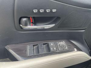 Melns Lexus RX 450h 2012 Viļņa, ar dzinēja tilpumu 3.46 L un nobraukumu 170 tūkst. km par 14950 €, foto 27 vietnē AUTOMOTO.COM.LV
