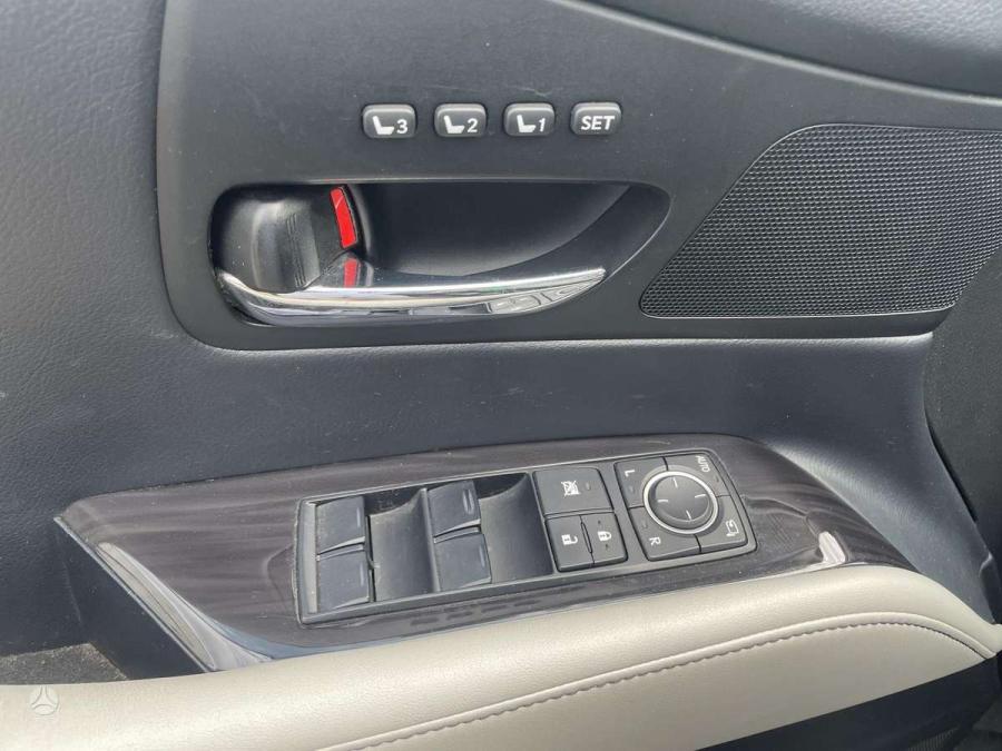 Melns Lexus RX 450h 2012 Viļņa, ar dzinēja tilpumu 3.46 L un nobraukumu 170 tūkst. km par 14950 €, foto 27 vietnē AUTOMOTO.COM.LV