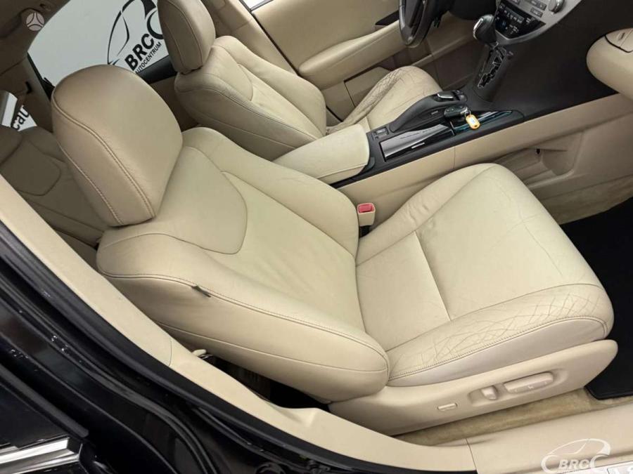 Black Lexus RX 450h 2012 in Vilnius, with an engine capacity of 3.46 L and mileage of 351 thousand km for 7900 €, photo 7 on AUTOMOTO.COM.LV