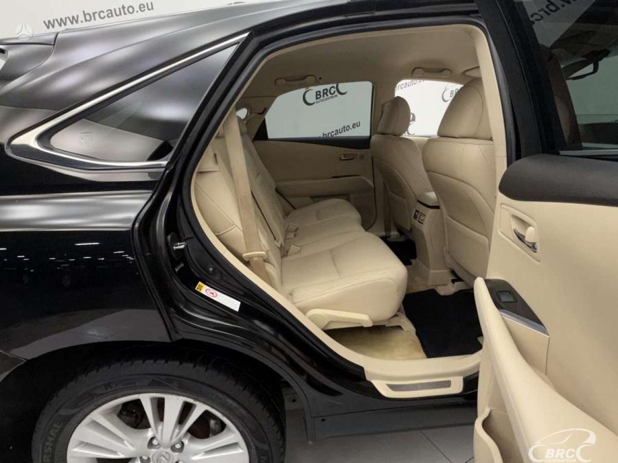 Black Lexus RX 450h 2012 in Vilnius, with an engine capacity of 3.46 L and mileage of 351 thousand km for 7900 €, photo 12 on AUTOMOTO.COM.LV
