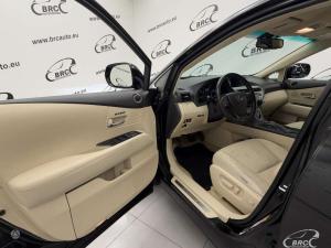 Black Lexus RX 450h 2012 in Vilnius, with an engine capacity of 3.46 L and mileage of 351 thousand km for 7900 €, photo 23 on AUTOMOTO.COM.LV
