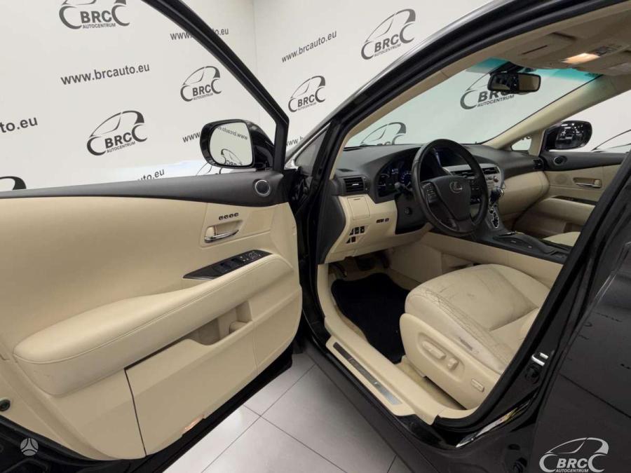 Black Lexus RX 450h 2012 in Vilnius, with an engine capacity of 3.46 L and mileage of 351 thousand km for 7900 €, photo 23 on AUTOMOTO.COM.LV
