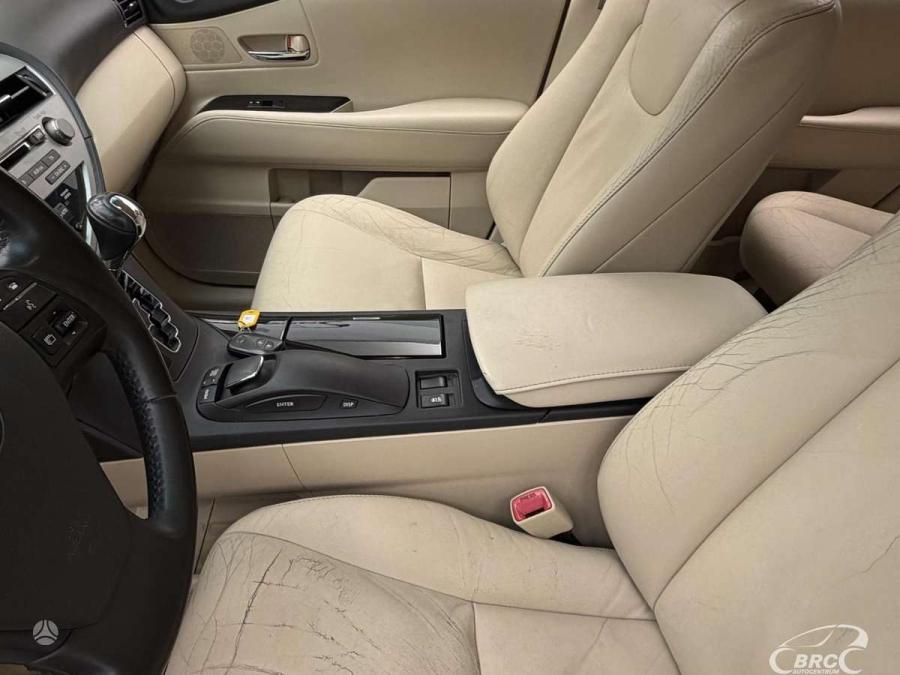 Black Lexus RX 450h 2012 in Vilnius, with an engine capacity of 3.46 L and mileage of 351 thousand km for 7900 €, photo 28 on AUTOMOTO.COM.LV