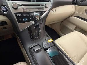 Black Lexus RX 450h 2012 in Vilnius, with an engine capacity of 3.46 L and mileage of 351 thousand km for 7900 €, photo 30 on AUTOMOTO.COM.LV