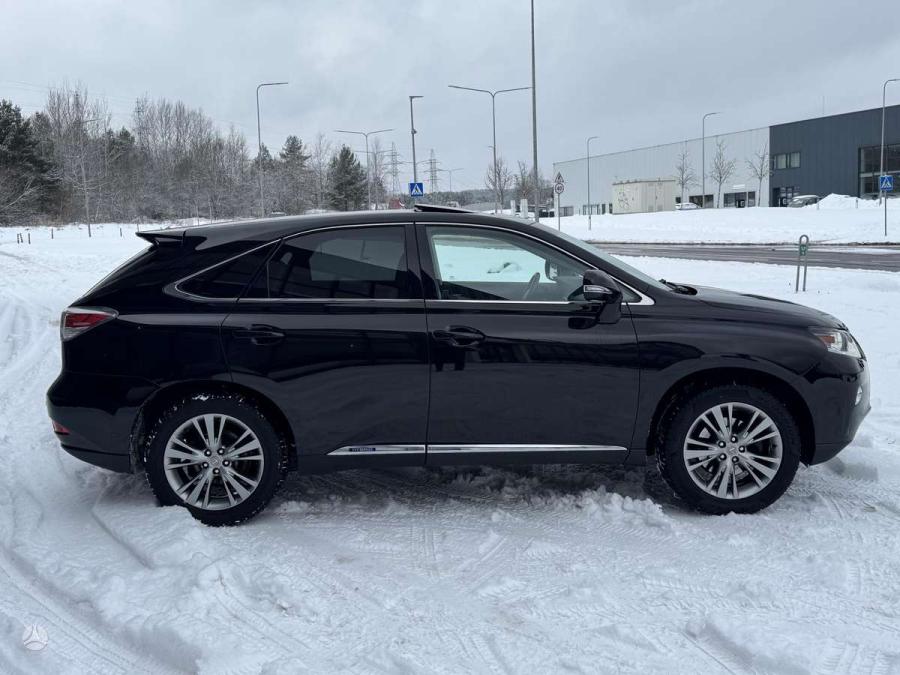 Black Lexus RX 450h 2013 in Vilnius, with an engine capacity of 3.46 L and mileage of 285 thousand km for 12750 €, photo 4 on AUTOMOTO.COM.LV