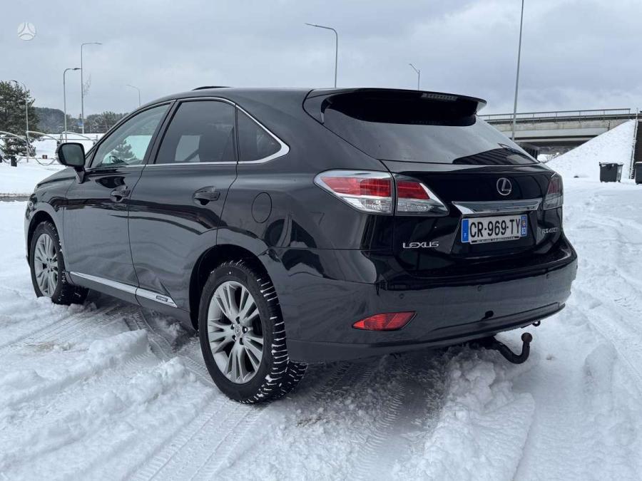 Black Lexus RX 450h 2013 in Vilnius, with an engine capacity of 3.46 L and mileage of 285 thousand km for 12750 €, photo 7 on AUTOMOTO.COM.LV
