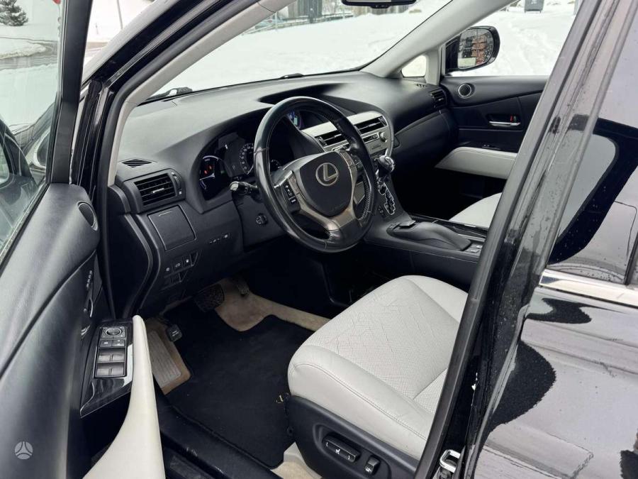 Black Lexus RX 450h 2013 in Vilnius, with an engine capacity of 3.46 L and mileage of 285 thousand km for 12750 €, photo 9 on AUTOMOTO.COM.LV