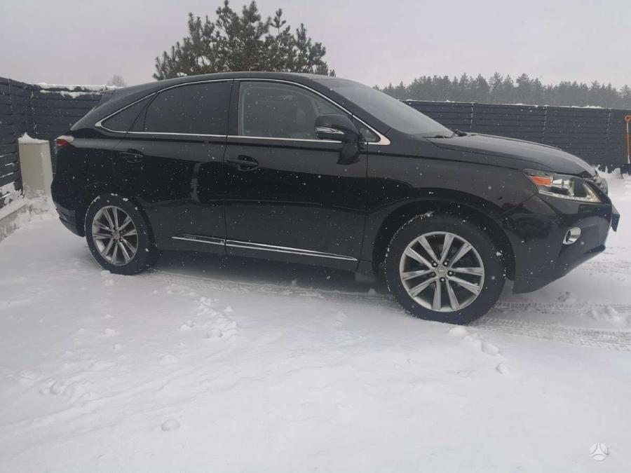 Black Lexus RX 450h 2013 in Vilnius, with an engine capacity of 3.50 L and mileage of 223 thousand km for 15900 €, photo 5 on AUTOMOTO.COM.LV