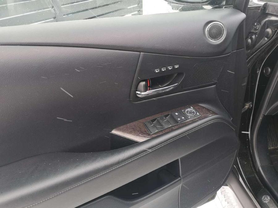 Black Lexus RX 450h 2013 in Vilnius, with an engine capacity of 3.50 L and mileage of 223 thousand km for 15900 €, photo 16 on AUTOMOTO.COM.LV