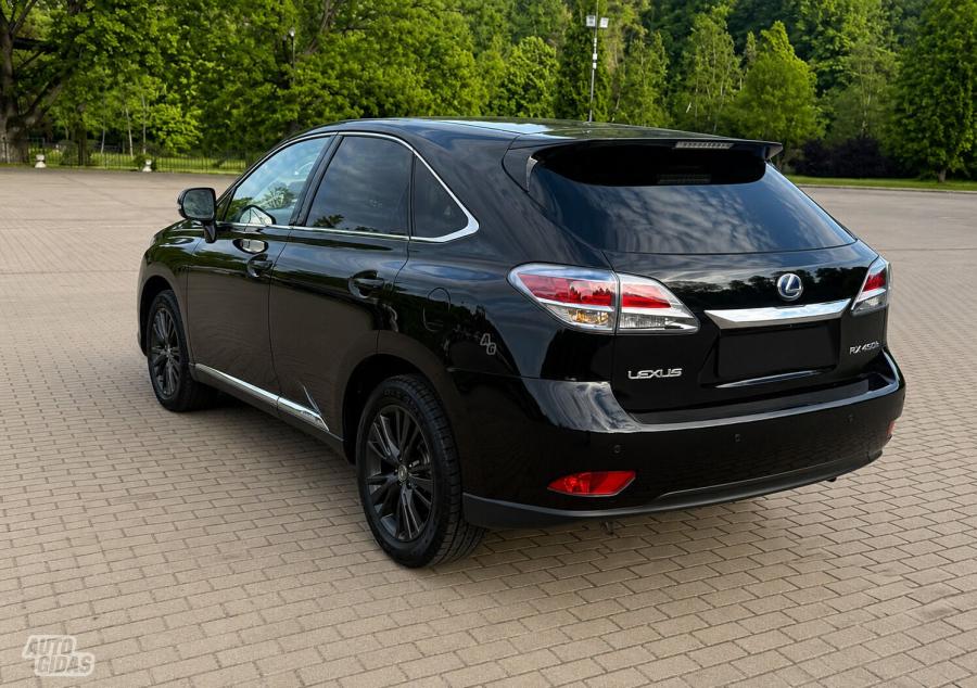 Melns Lexus RX 450h 2013 Viļņa, ar dzinēja tilpumu 3.50 L un nobraukumu 169 tūkst. km par 15850 €, foto 6 vietnē AUTOMOTO.COM.LV