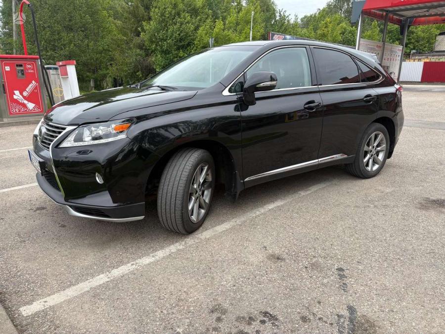 Black Lexus RX 450h 2013 in Vilnius, with an engine capacity of 3.46 L and mileage of 251 thousand km for 16698 €, photo 3 on AUTOMOTO.COM.LV