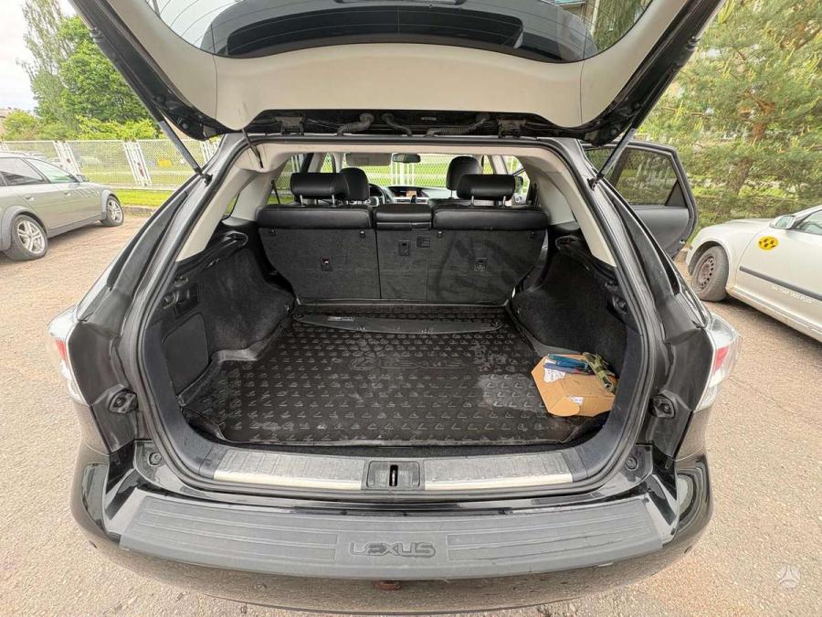 Black Lexus RX 450h 2013 in Vilnius, with an engine capacity of 3.46 L and mileage of 251 thousand km for 16698 €, photo 9 on AUTOMOTO.COM.LV