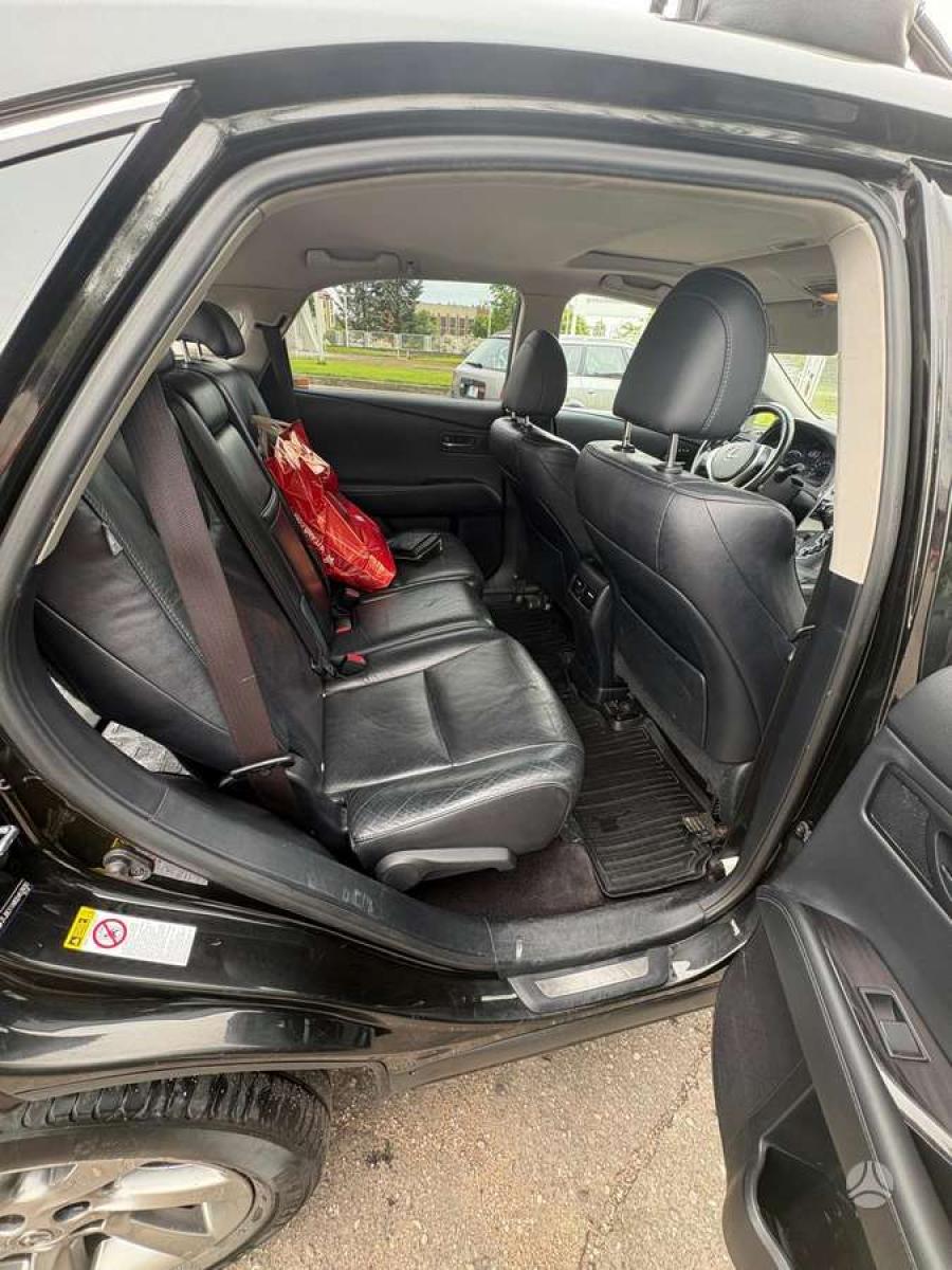 Black Lexus RX 450h 2013 in Vilnius, with an engine capacity of 3.46 L and mileage of 251 thousand km for 16698 €, photo 10 on AUTOMOTO.COM.LV