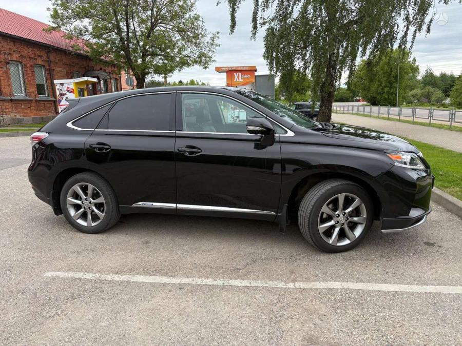 Black Lexus RX 450h 2013 in Vilnius, with an engine capacity of 3.46 L and mileage of 251 thousand km for 16698 €, photo 11 on AUTOMOTO.COM.LV