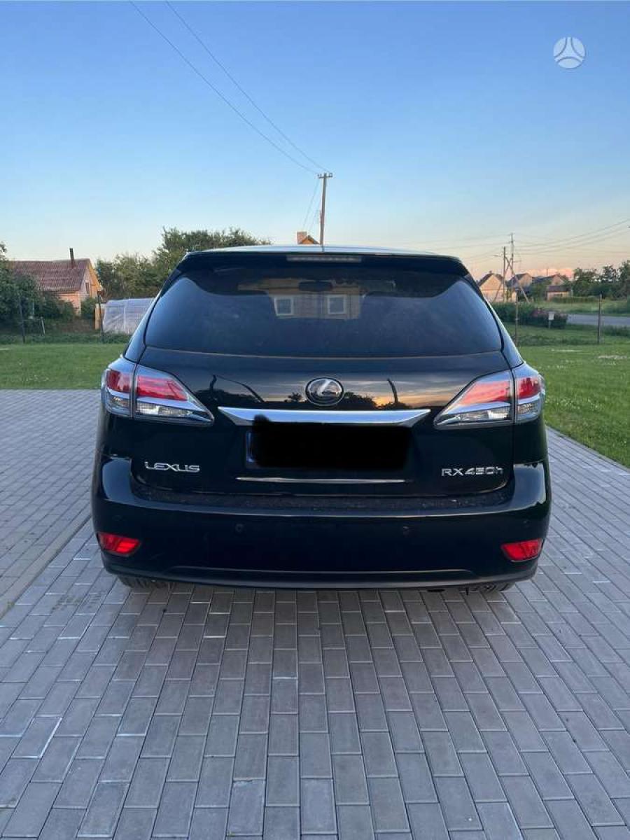 Black Lexus RX 450h 2014 in Prienai, with an engine capacity of 3.46 L and mileage of 287 thousand km for 17600 €, photo 4 on AUTOMOTO.COM.LV