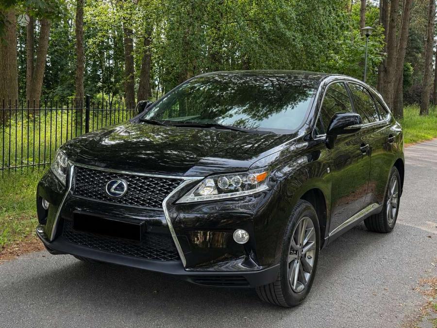 Black Lexus RX 450h 2014 in Vilnius, with an engine capacity of 3.46 L and mileage of 197 thousand km for 18700 €, photo 3 on AUTOMOTO.COM.LV
