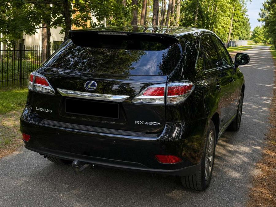 Black Lexus RX 450h 2014 in Vilnius, with an engine capacity of 3.46 L and mileage of 197 thousand km for 18700 €, photo 7 on AUTOMOTO.COM.LV
