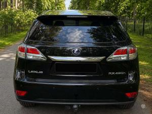 Black Lexus RX 450h 2014 in Vilnius, with an engine capacity of 3.46 L and mileage of 197 thousand km for 18700 €, photo 8 on AUTOMOTO.COM.LV