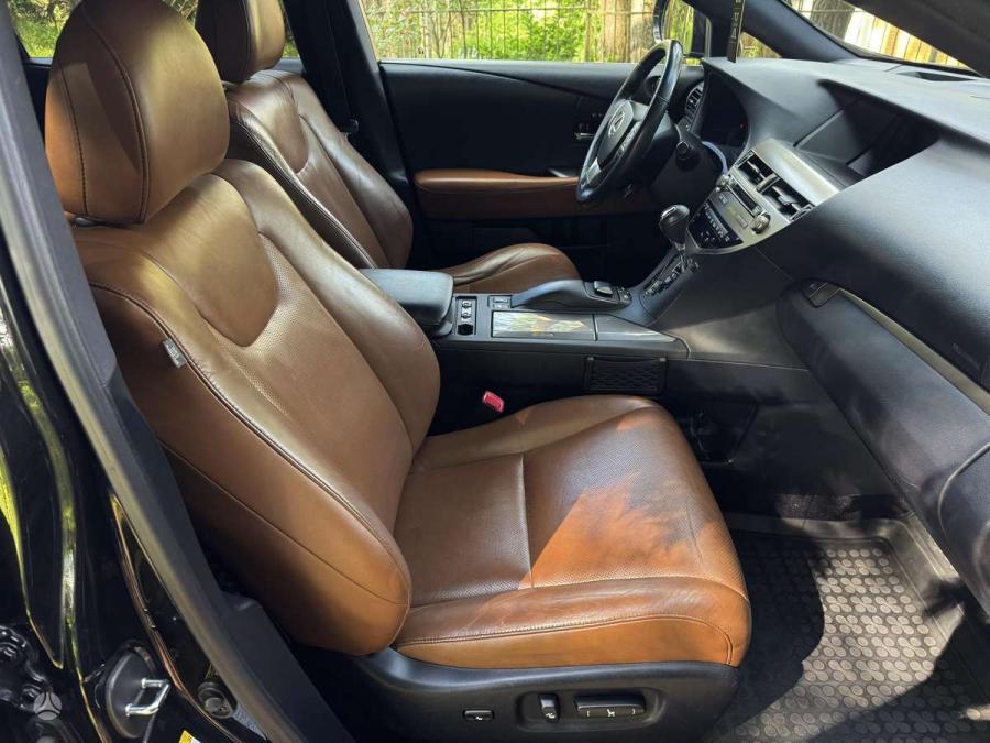 Black Lexus RX 450h 2014 in Vilnius, with an engine capacity of 3.46 L and mileage of 197 thousand km for 18700 €, photo 15 on AUTOMOTO.COM.LV
