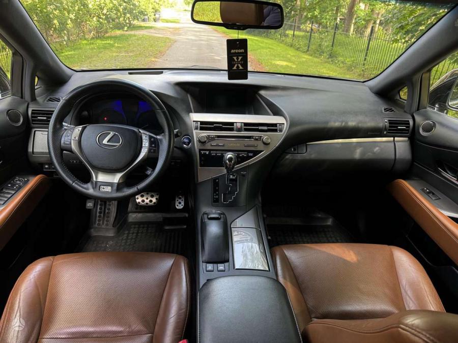 Black Lexus RX 450h 2014 in Vilnius, with an engine capacity of 3.46 L and mileage of 197 thousand km for 18700 €, photo 16 on AUTOMOTO.COM.LV