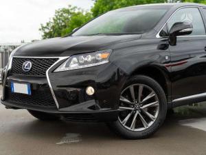 Melns Lexus RX 450h 2014 Viļņa, ar dzinēja tilpumu 3.46 L un nobraukumu 13 tūkst. km par 19900 €, foto  vietnē AUTOMOTO.COM.LV