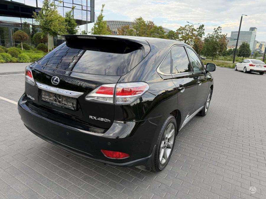 Melns Lexus RX 450h 2014 Viļņa, ar dzinēja tilpumu 3.46 L un nobraukumu 290 tūkst. km par 13300 €, foto 7 vietnē AUTOMOTO.COM.LV