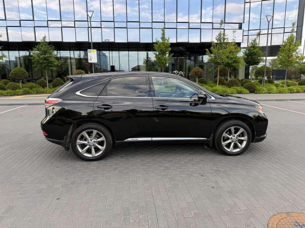 Black Lexus RX 450h 2014 in Vilnius, with an engine capacity of 3.46 L and mileage of 289 thousand km for 13200 €, photo 6 on AUTOMOTO.COM.LV