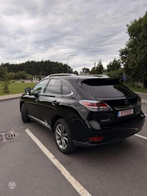Black Lexus RX 450h 2014 in Kaunas, with an engine capacity of 3.46 L and mileage of 190 thousand km for 18000 €, photo 5 on AUTOMOTO.COM.LV